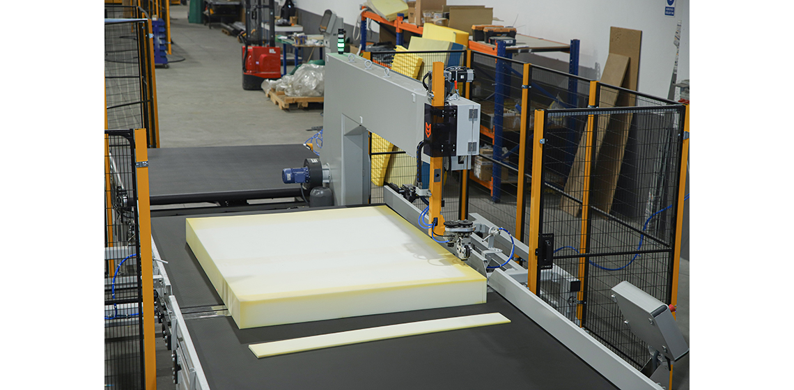 DXV-TRIM | Automatic Vertical Mattress Trimming Machine