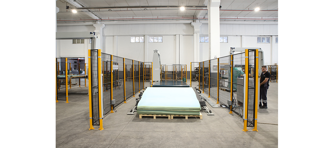 QST-200 | Automatic Foam Pallet Stacker