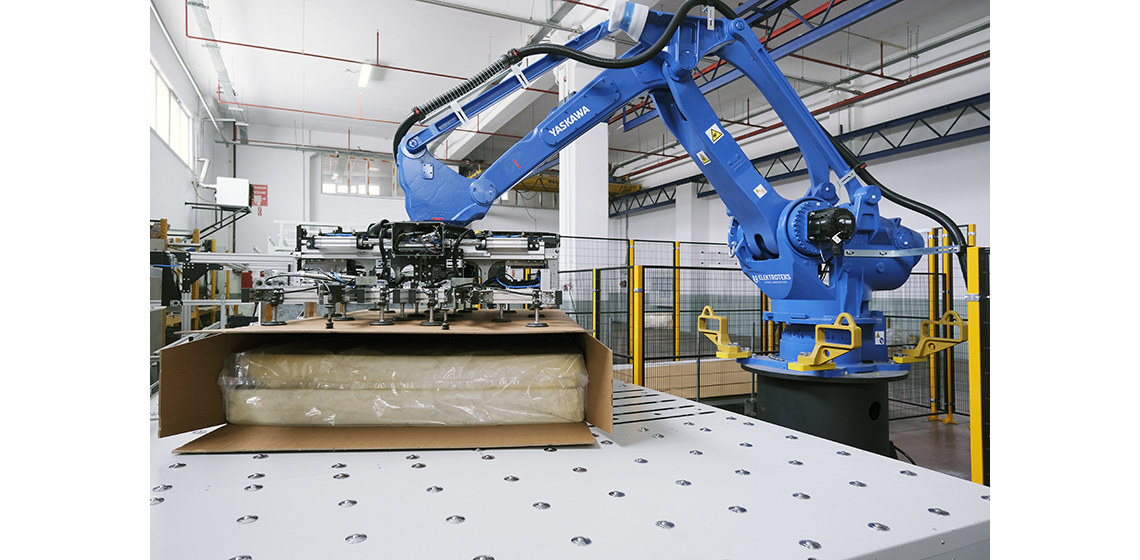 RoBOX-F | Automatic Flat Mattress Boxing Robot